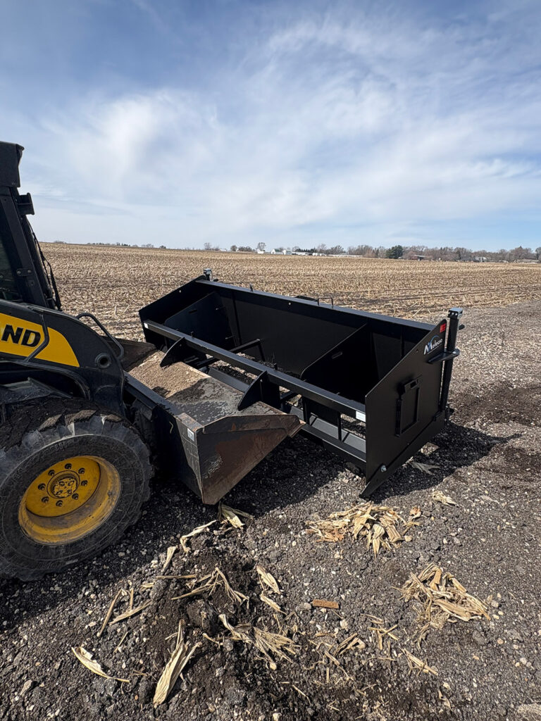 Asphalt Paver Box - Melecio Attachments